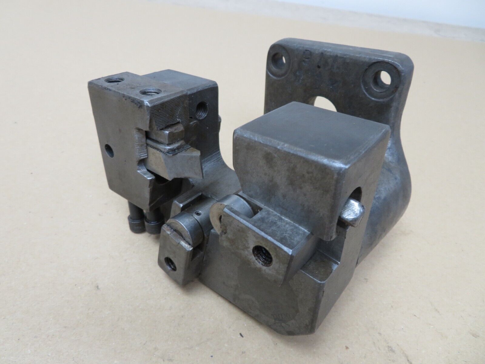 Ward Bolt On Roller Steady Turning Box Single Toolholder Open Type CT27 ...