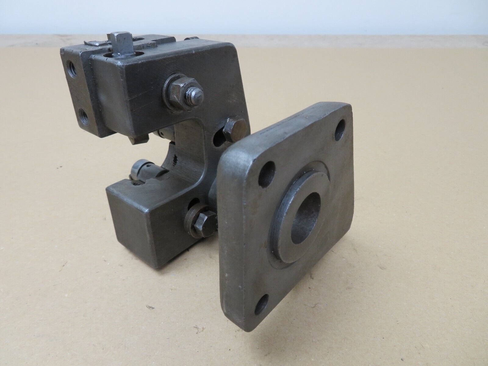 Ward Bolt On Roller Steady Turning Box Single Toolholder Open Type CT27 ...